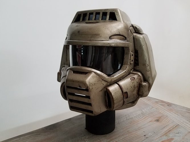 Classic Doom Guy Helmet 3D model 3D printable | CGTrader