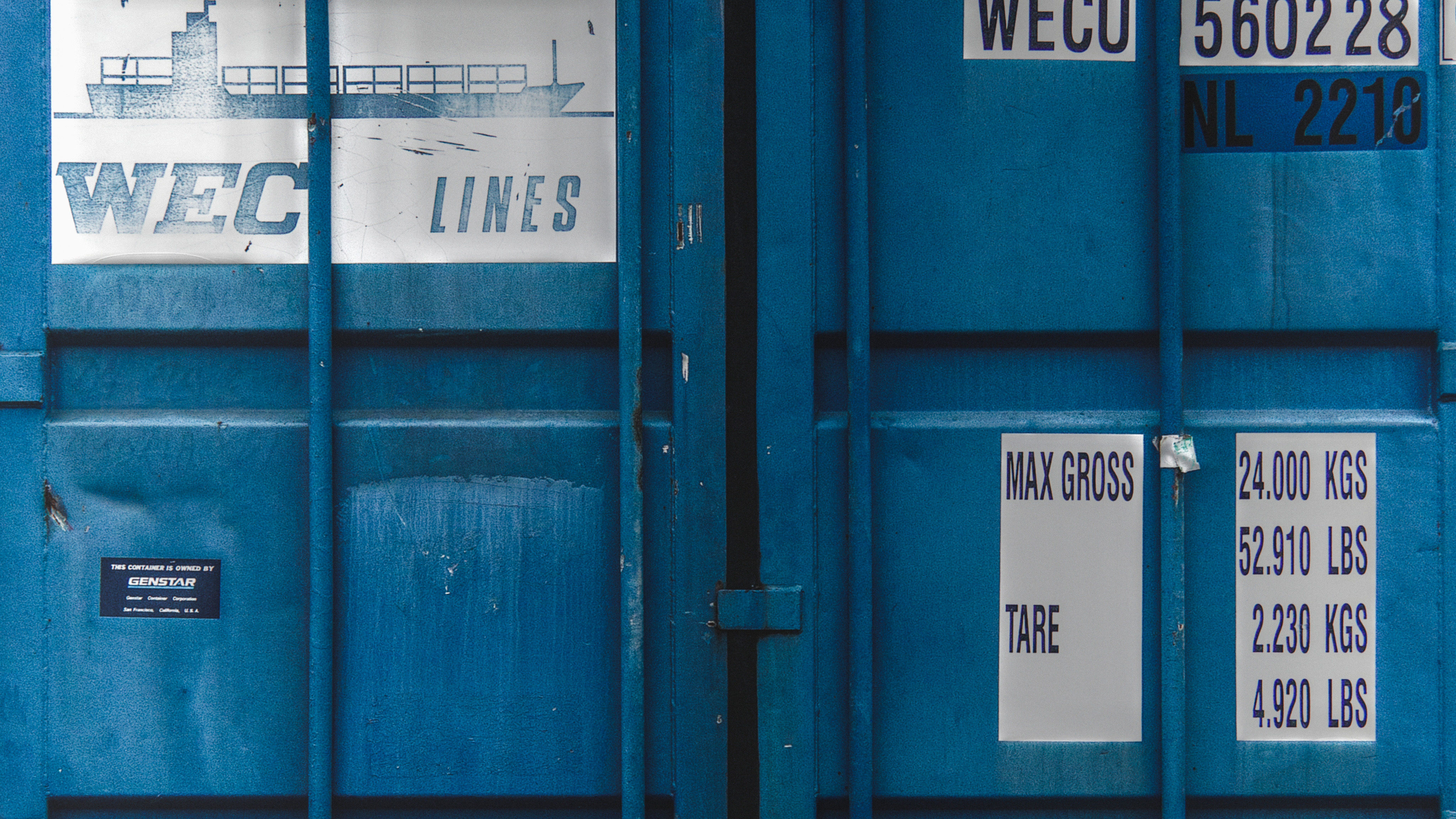 PBR Container 1 - 8K Seamless Texture with 5 Variations 3D