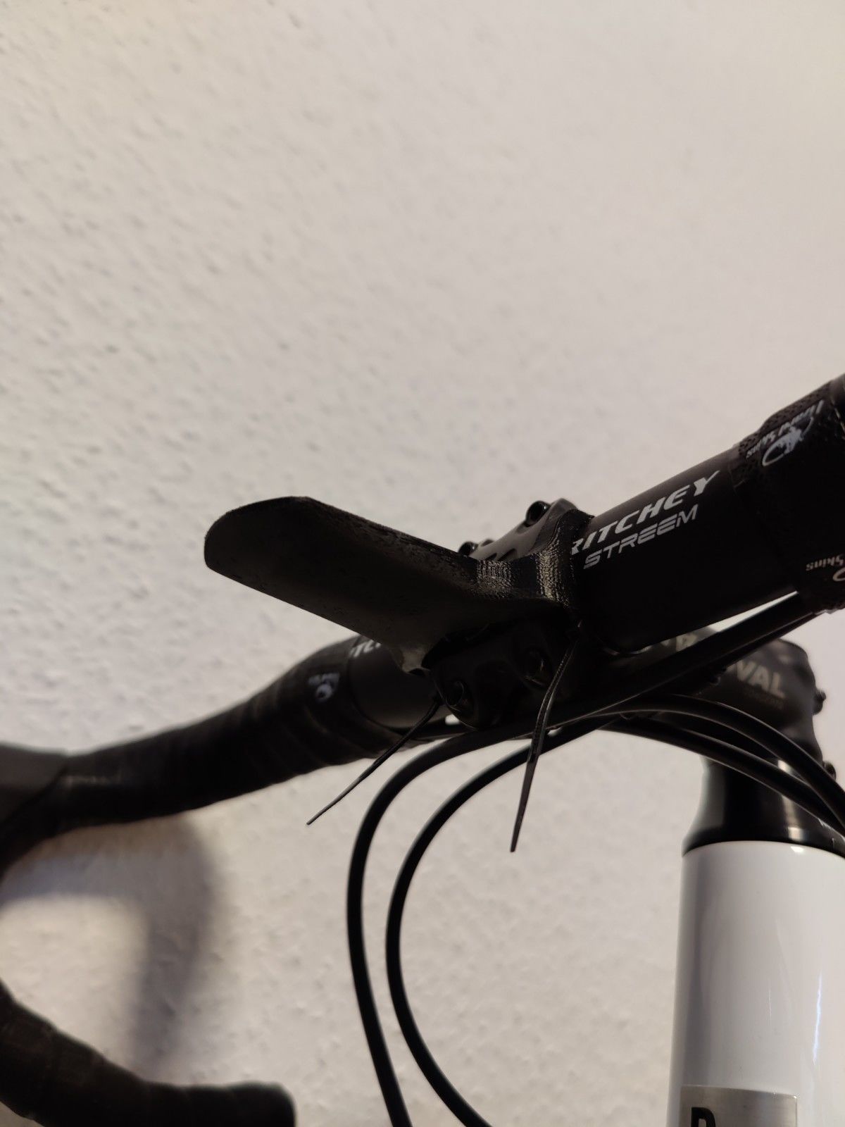 Wahoo ELEMNT Element Zip Tie Aero Mount 3D model 3D printable | CGTrader