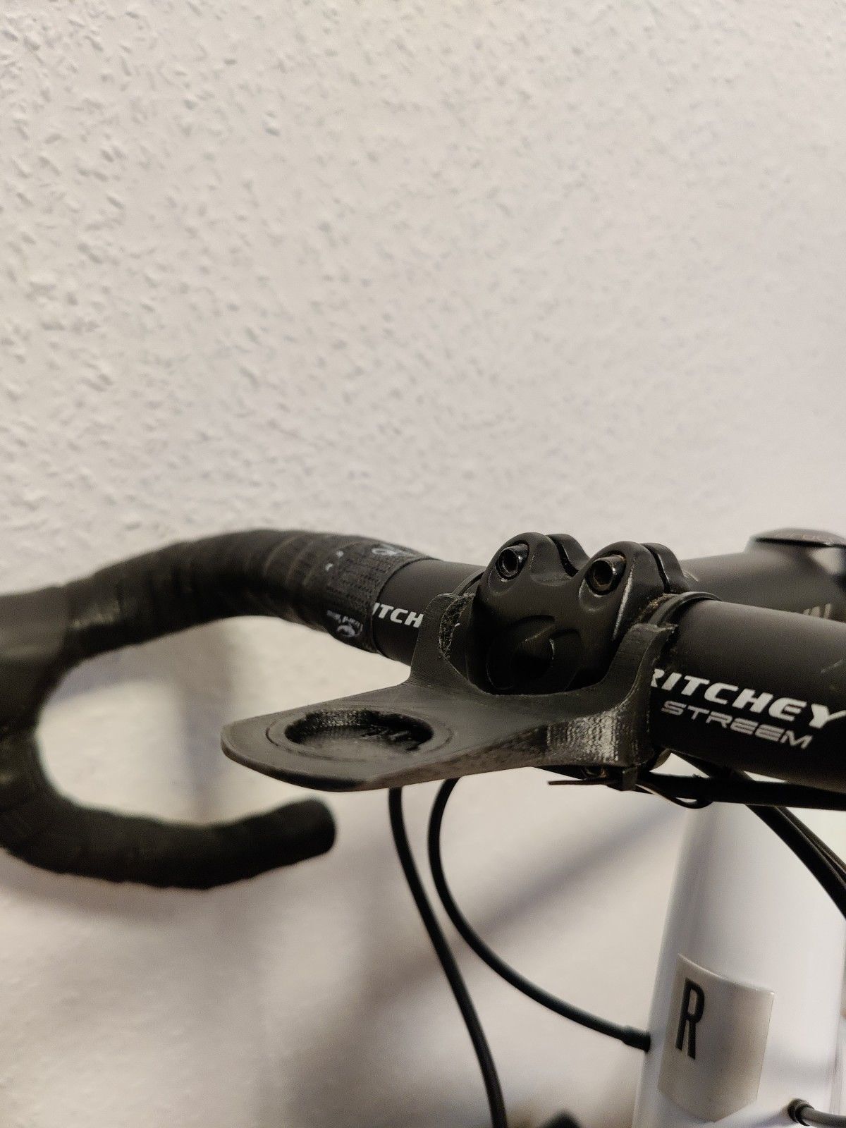 Wahoo ELEMNT Element Zip Tie Aero Mount 3D model 3D printable | CGTrader