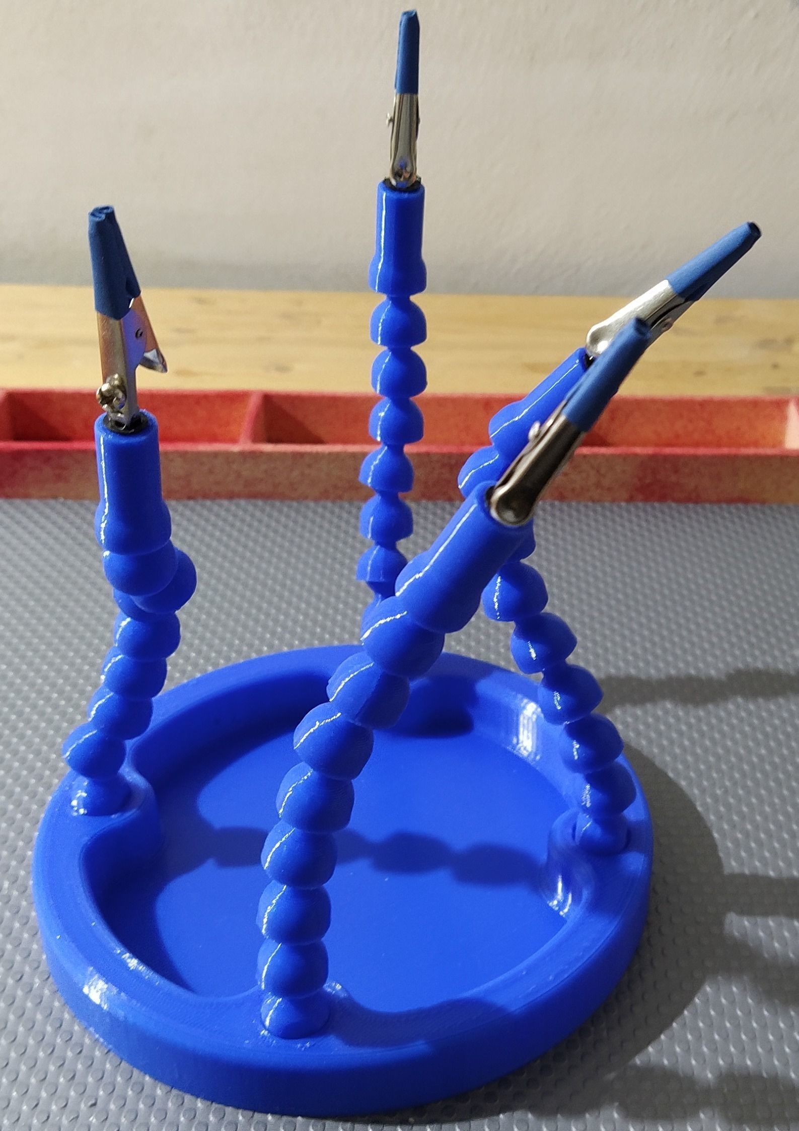 Flexible third hand 3D model 3D printable | CGTrader