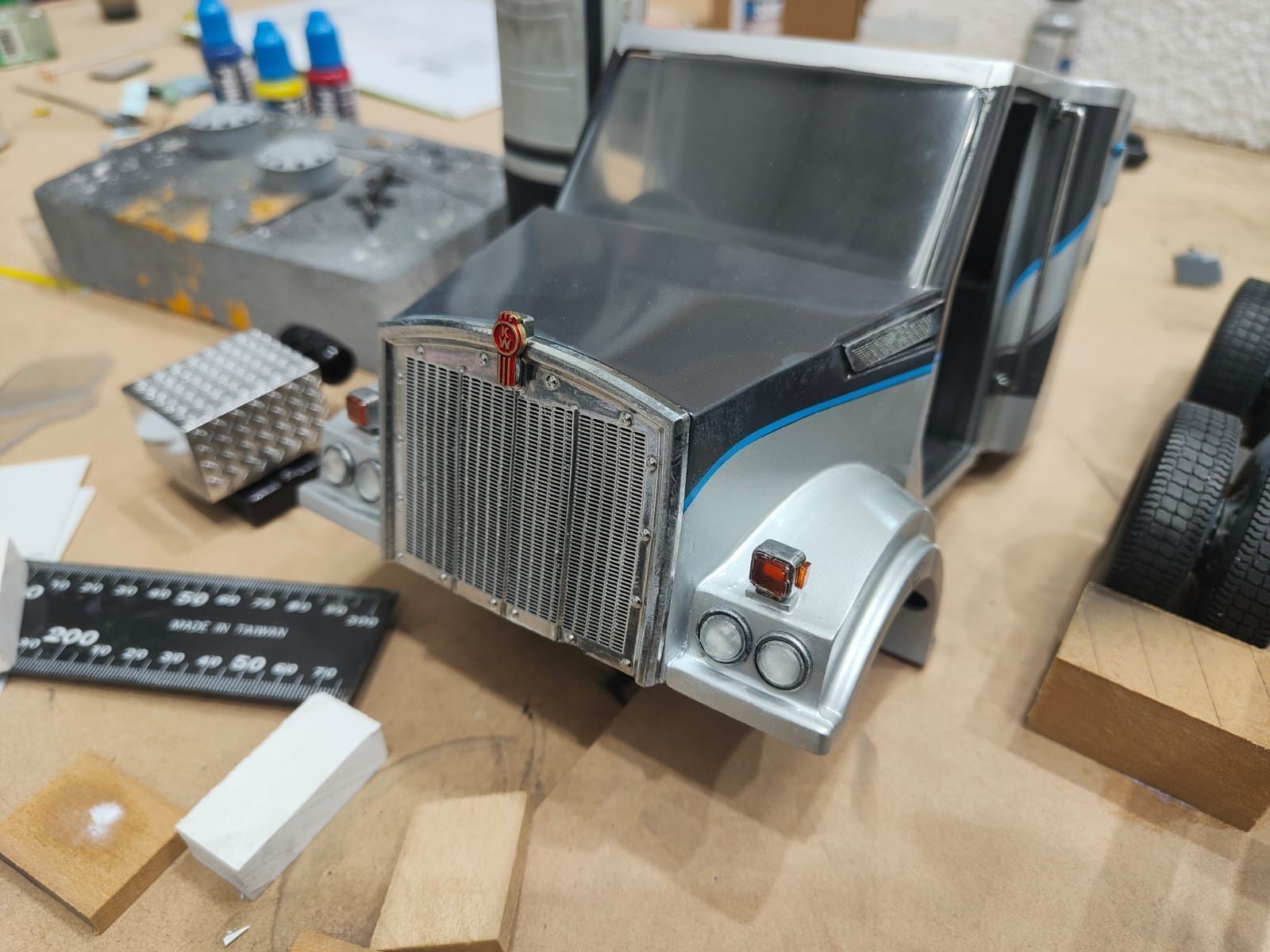 Kenworth T410SAR Truck Model Design 3D model 3D printable | CGTrader