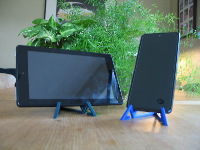 Mobile Phone Stand 3D model 3D printable | CGTrader