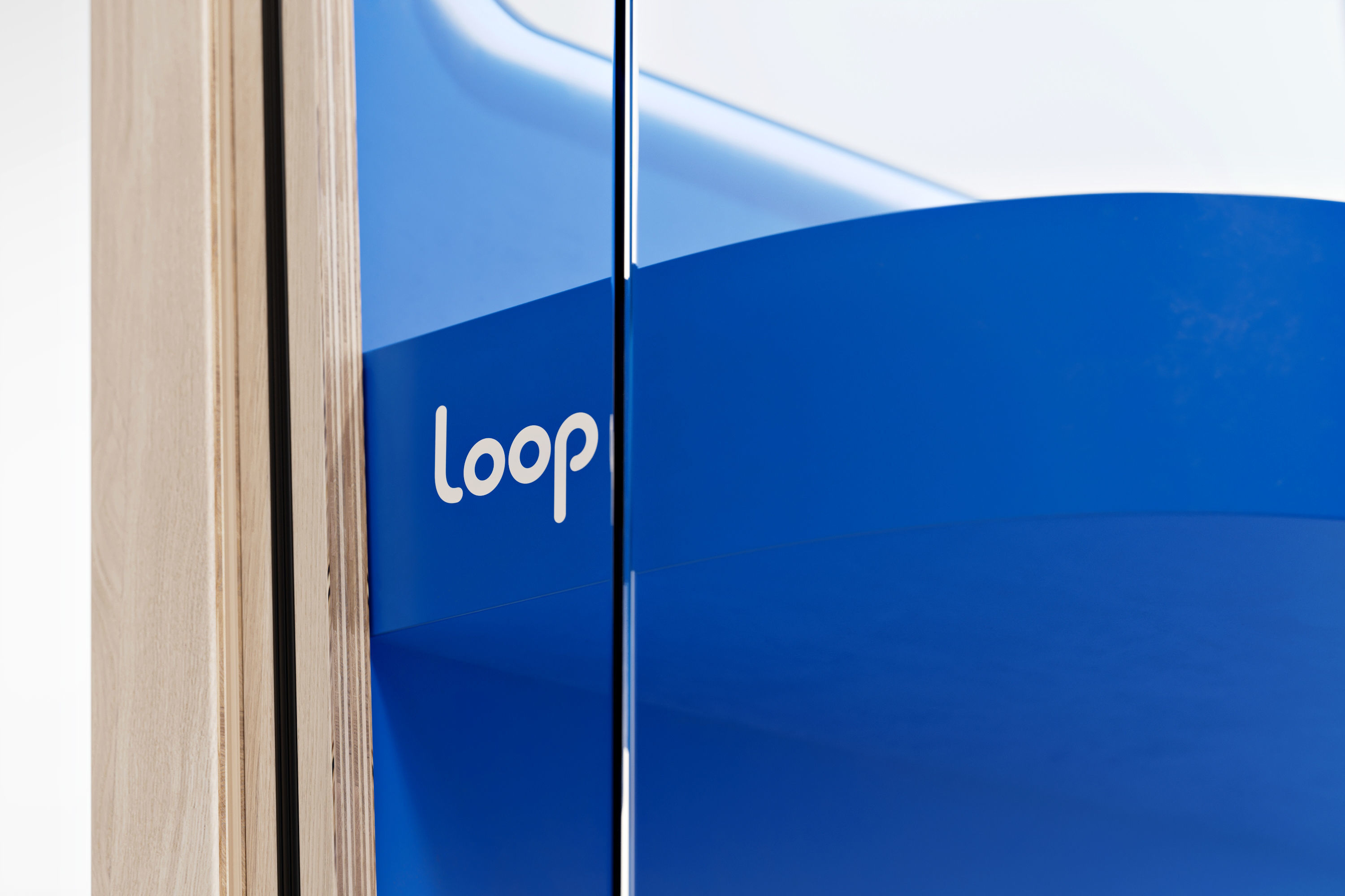 Loop Solo - Soundproof Privacy Phone Booth 3D model rigged | CGTrader