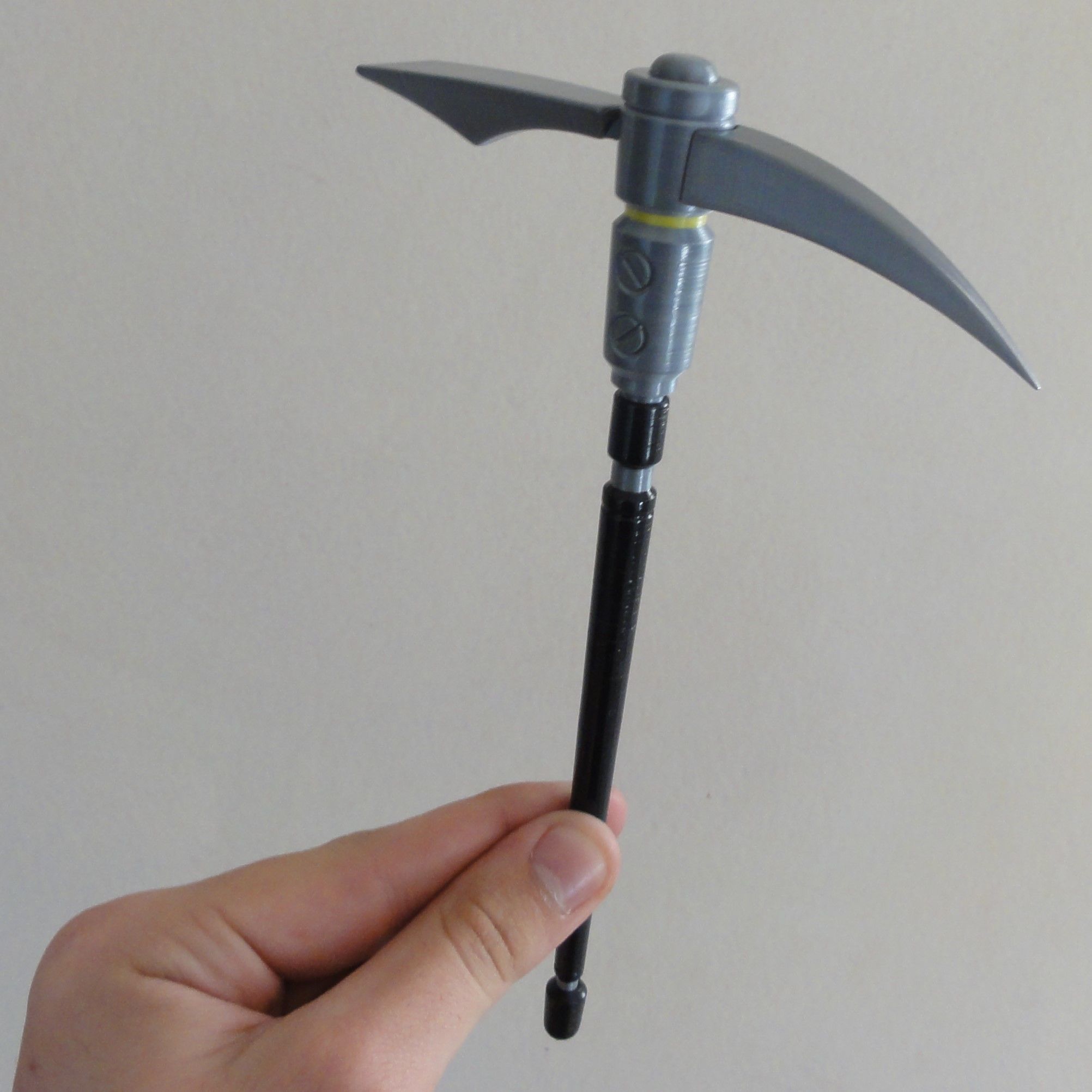 Fortnite Default Pickaxe 3D model 3D printable | CGTrader